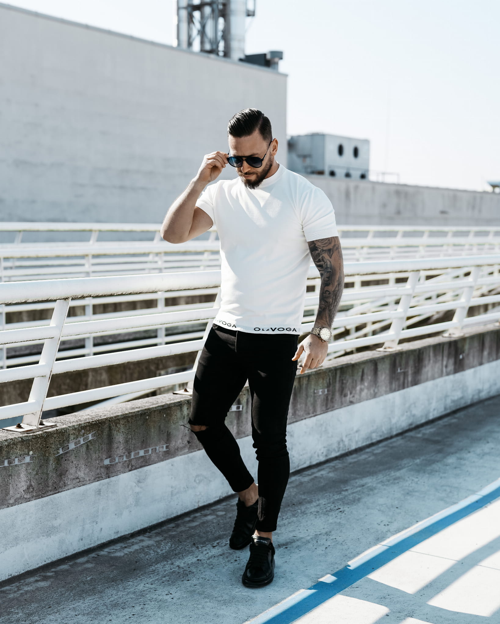 Sweter męski OLAVOGA NAKIS 2025 ecru - maWer Fashion